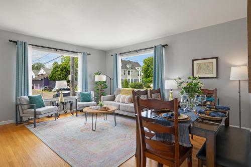 Walk To Restaurants & Pubs, Spacious With Best Beds - Tacoma, WA