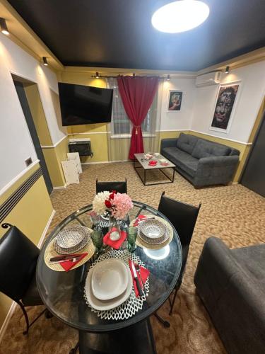 Courtyard Central Premium Apartment - Craiova