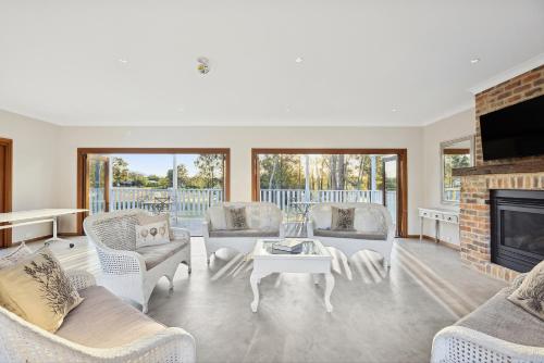 Thistle Hill Guesthouse - Walk To Many Wineries And Restaurants - Hunter Valley