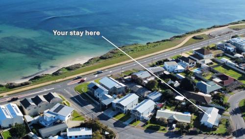 The Little Beach Retreat - Relaxing Family Sized Home One Street From The Sea! - Adelaide