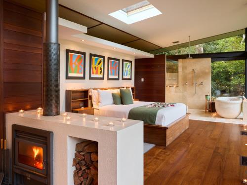 Crystal Creek Rainforest Retreat - Spa Bath Cabin - Gold Coast