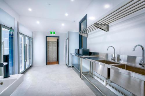 Capsule Hostel Perth - Note - Valid Passport Required To Check-in - Perth