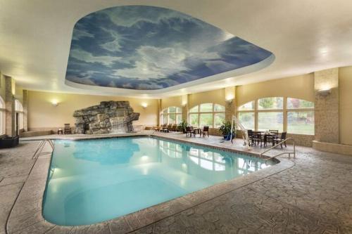 Elevated 2q Suite Near Park City Ski + Pool -1047 - Kamas, UT