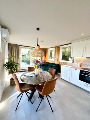 Houseboat Sneek - Sneek