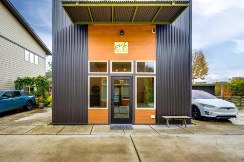 3 Blocks To Dtwn! Cozy Sedro-woolley Retreat! - Sedro-Woolley, WA