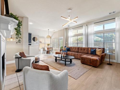 Boho Dreamscape 4bd Game Room Pool - The Colony, TX