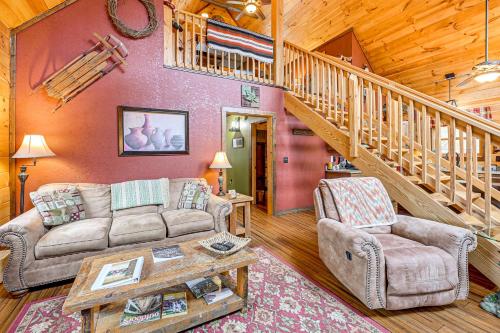 Cozy Couples Getaway W/ Hot Tub: 'Fox Ridge Cabin' - Cherokee, NC