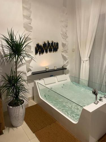 Astrahty - Jacuzzi Apartment - Maskat
