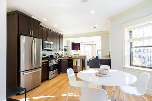 Brownstone Luxury Penthouse Condo - Boston, MA