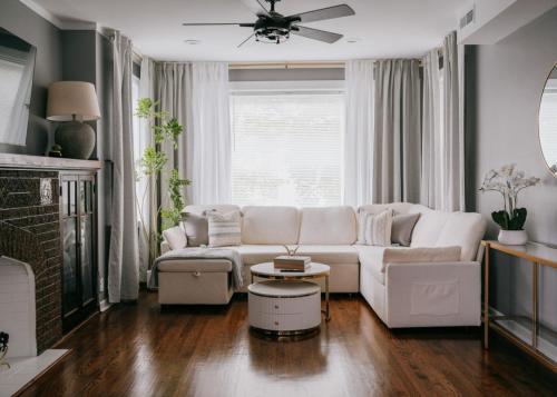 Sleeps7 • 2br • Coffee Station • Backyard W/ Grill - 멜로즈 파크