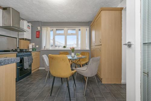 The Randolph 2 Bedroom Apartment- Free Parking Ideal For Contractors & Business Travellers - Milton Keynes