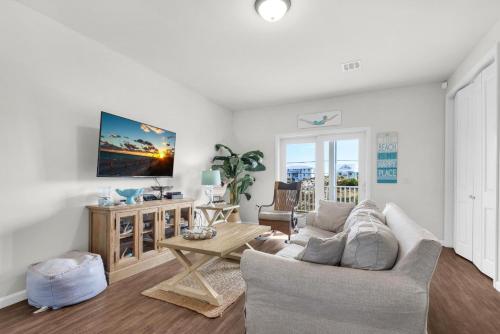 Sea La Vie - Pensacola Beach, FL