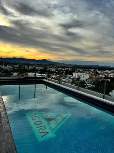 Departamento Completo Con Balcon En Av Carranza - San Luis Potosí