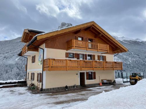 Casa Davarda - Appartamento Lusia - Pozza di Fassa