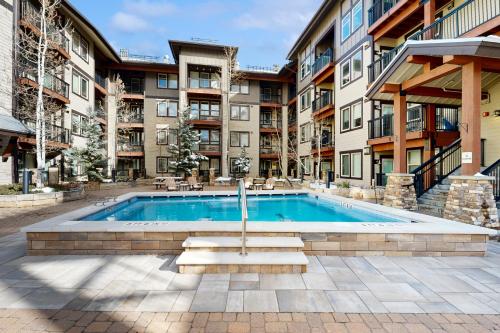 Ski-in Ski-out Modern Mountain Condo - Georgetown, CO