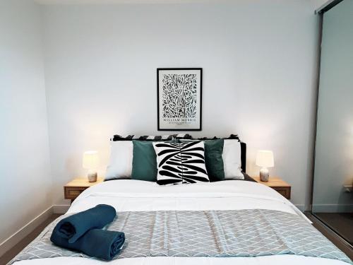 Kozyguru | Box Hill | Elegant City Hideaway - Box Hill