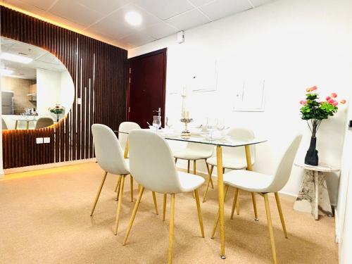 Vista Luxury Home 2bhk With Parking - Sharjah