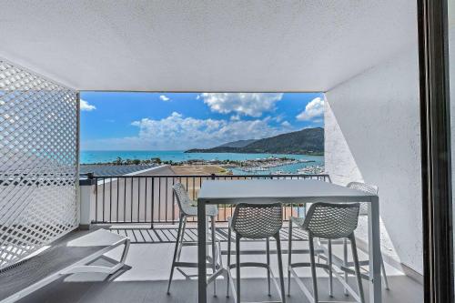 Ocean View Studio 49a Kids Stay Free - Airlie Beach