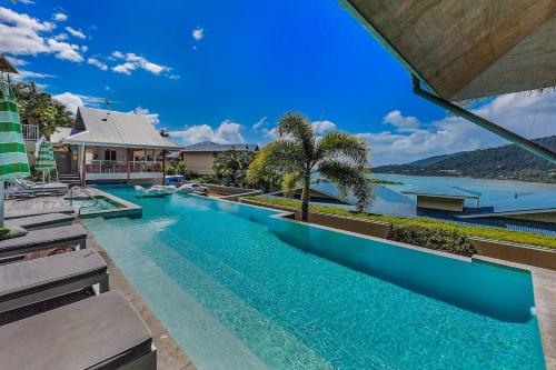 Amalfi Whitsunday Retreat Infinity Pool Seaviews - Airlie Beach