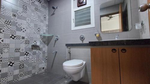 The Luxe Manora Luxury Apartment - Gandhinagar