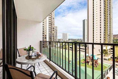 Waikiki Banyan 907 - Tower 1 - Honolulu