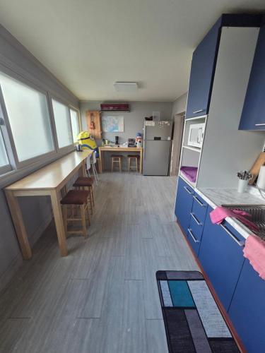 Park's Guesthouse Near Gwangalli Beach In Busan - Busan
