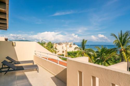 Faro De Mita Four Bedroom Luxury Condo Walk To Town - Punta Mita