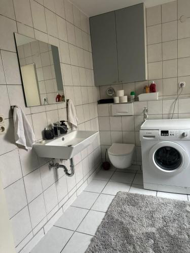 Modern 2-room Apartment With Large Kitchen - Darmstadt