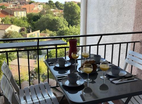 Collioure - Location saisonnière, Résidence Lléventina – Rue Taillefere ...