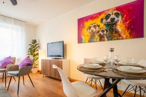 Spacious Apartment Near Roche And Tinguely - Special Magical Meerkats 4 Apartment, Basel, Up To 6 Gu - Basel
