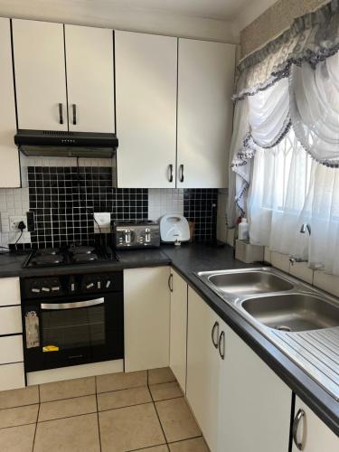 Zolas Guest House - Mthatha