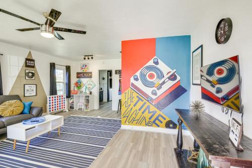 Time Machine: Games Galore In Lubbock Home By Ttu! - Lubbock, TX