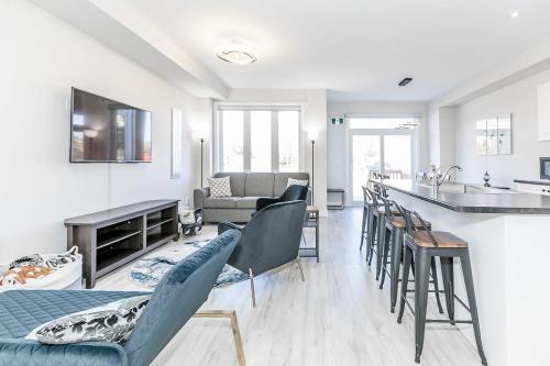 Family Townhouse Walk-shuttle To Blue Fire Pit - Collingwood
