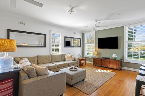 Sorrento Darling By Ready Set Stay - Sorrento