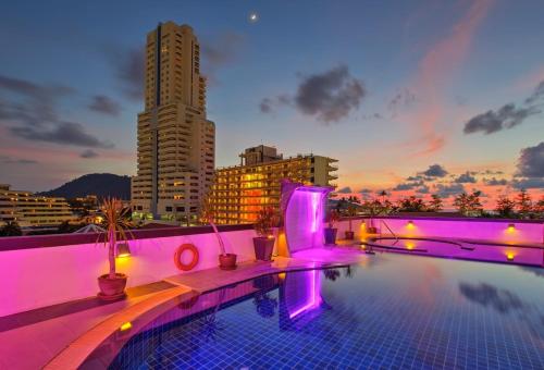 Absolute Bangla Jacuzzi Suites Condo - Patong Beach