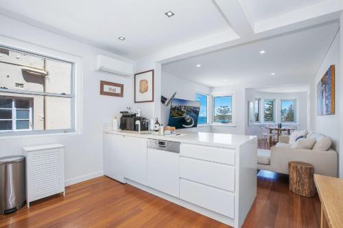 Beachside 2bed Escape - Beach Views - Bondi Beach