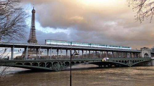 Chatillon Citea Capsule Chambre Chez L'habitant Chatillon Metro Pour Nuitee Avec Acces Direct Paris - Châtillon