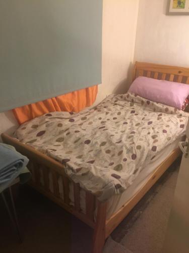 Quietsmall Box Room With Window - Sheffield, UK