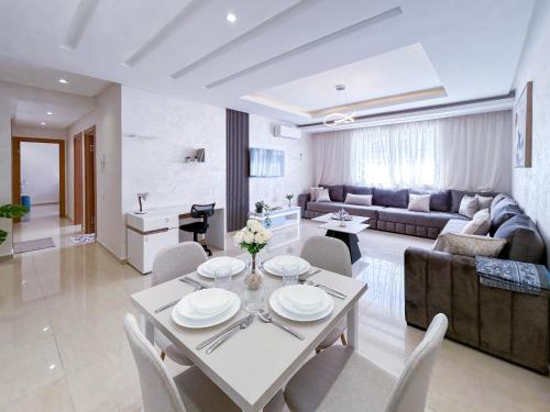 Upscale 2br Apartment With Luxurious Touches & Pool - Agadir