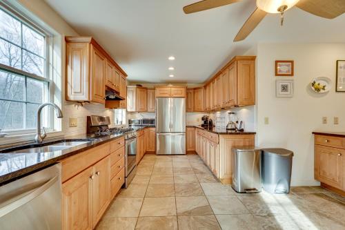 7 Mi To The Walkway: Hudson Valley Adventure Base - New Paltz, NY