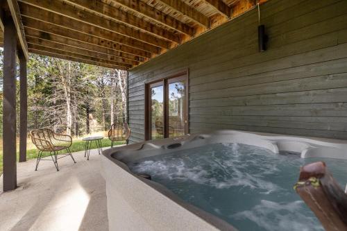 Deadwood Pines Hideaway - Deadwood, SD