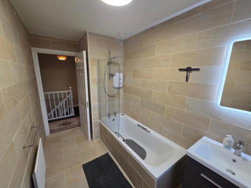 Eagle Valley , Wilton 4br Extended Stays Near Cuh & Ucc - County Cork