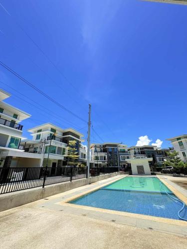 Malibu A Residence Sm Lanang Smx Nearby House 4 Br - Davao City