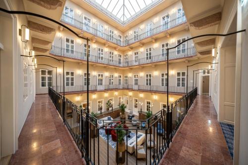 Basiliq Hotel - Budapest