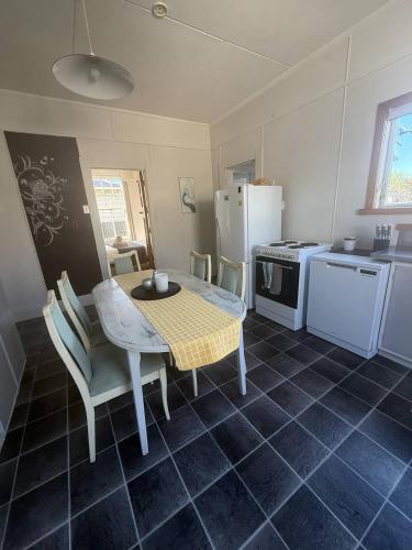 Hawke's Bay Escape - Railway Cottage - Hastings