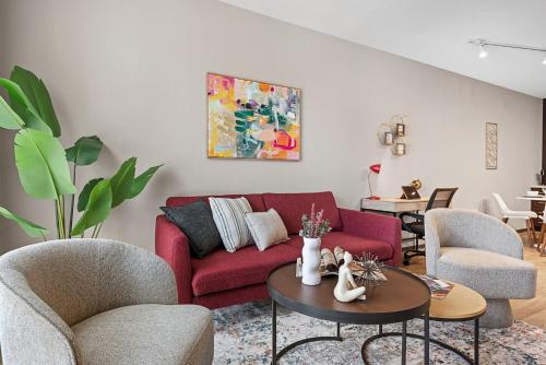 Irvine Luxury Living | Pool, Gym & Prime Location - Tustin, CA