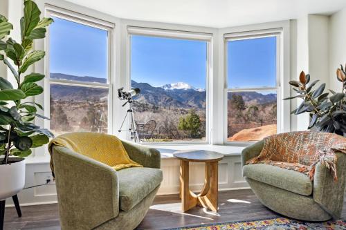 Peak View Guesthouse - Walk To Garden Of The Gods - Hot Tub - Epic Views! - Colorado Springs, CO