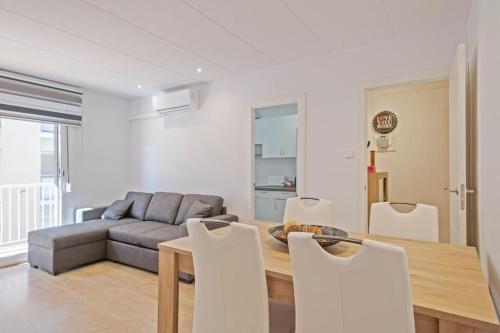 Dialez Holidays - Colomeres - Gavà