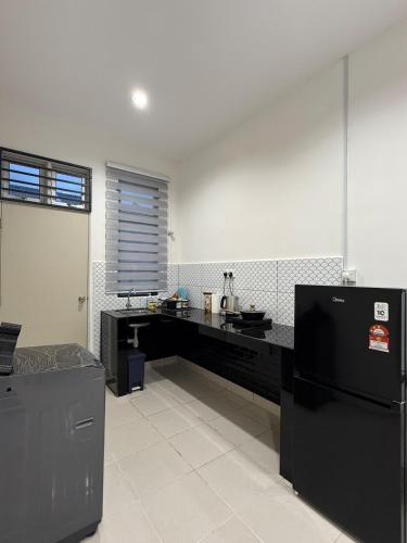 Hikari Nest Homestay - 3 Aircond Bedrooms & Wi-fi - Paka