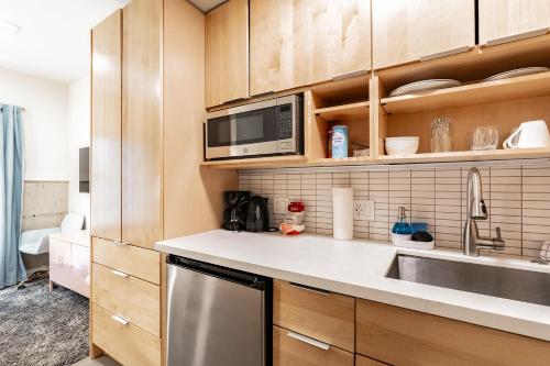 Downtown Edge-stylish Studio Near Hospitals & Downtown - Seattle, WA